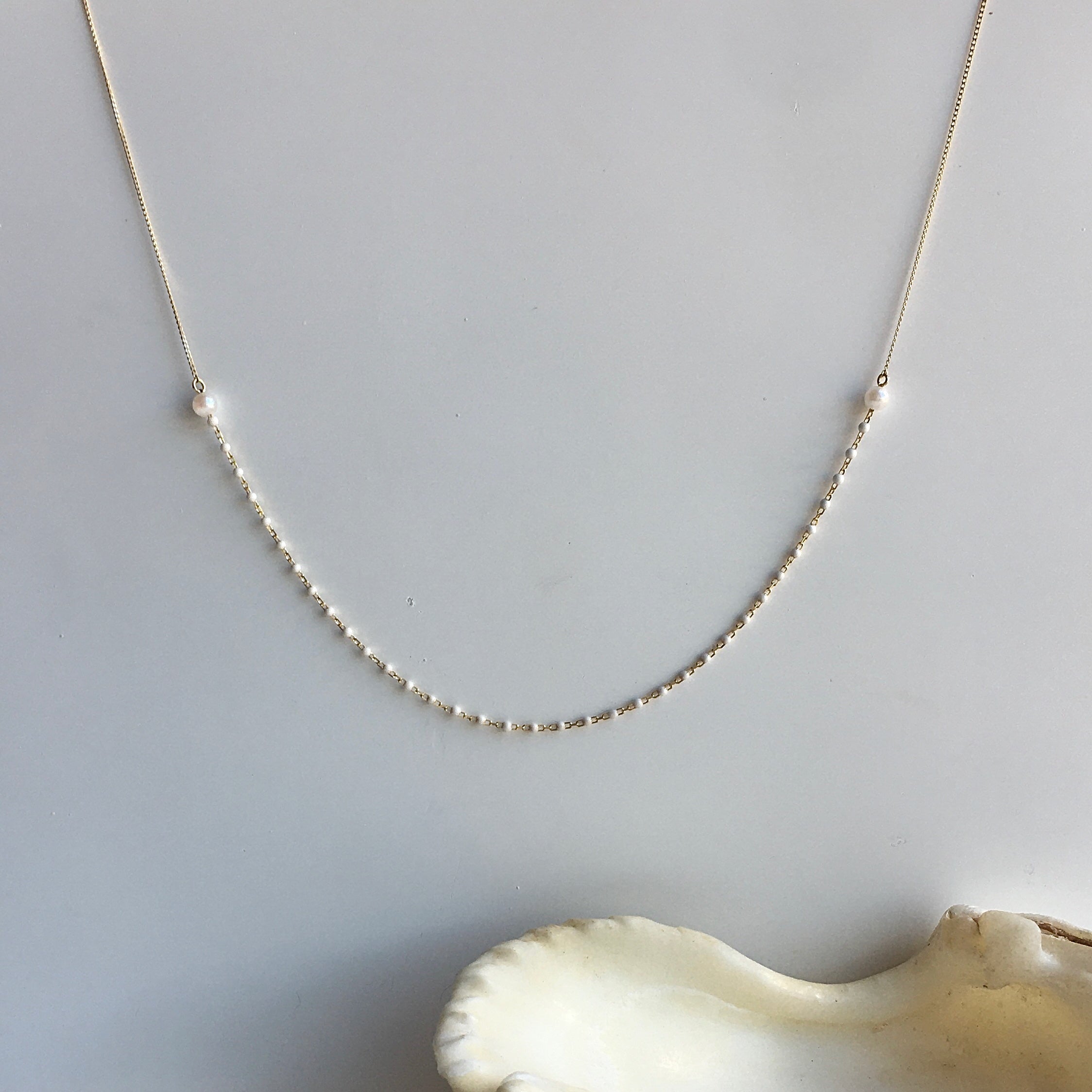 Island smile in white (baby akoya pearls) necklace – Manukai Jewels
